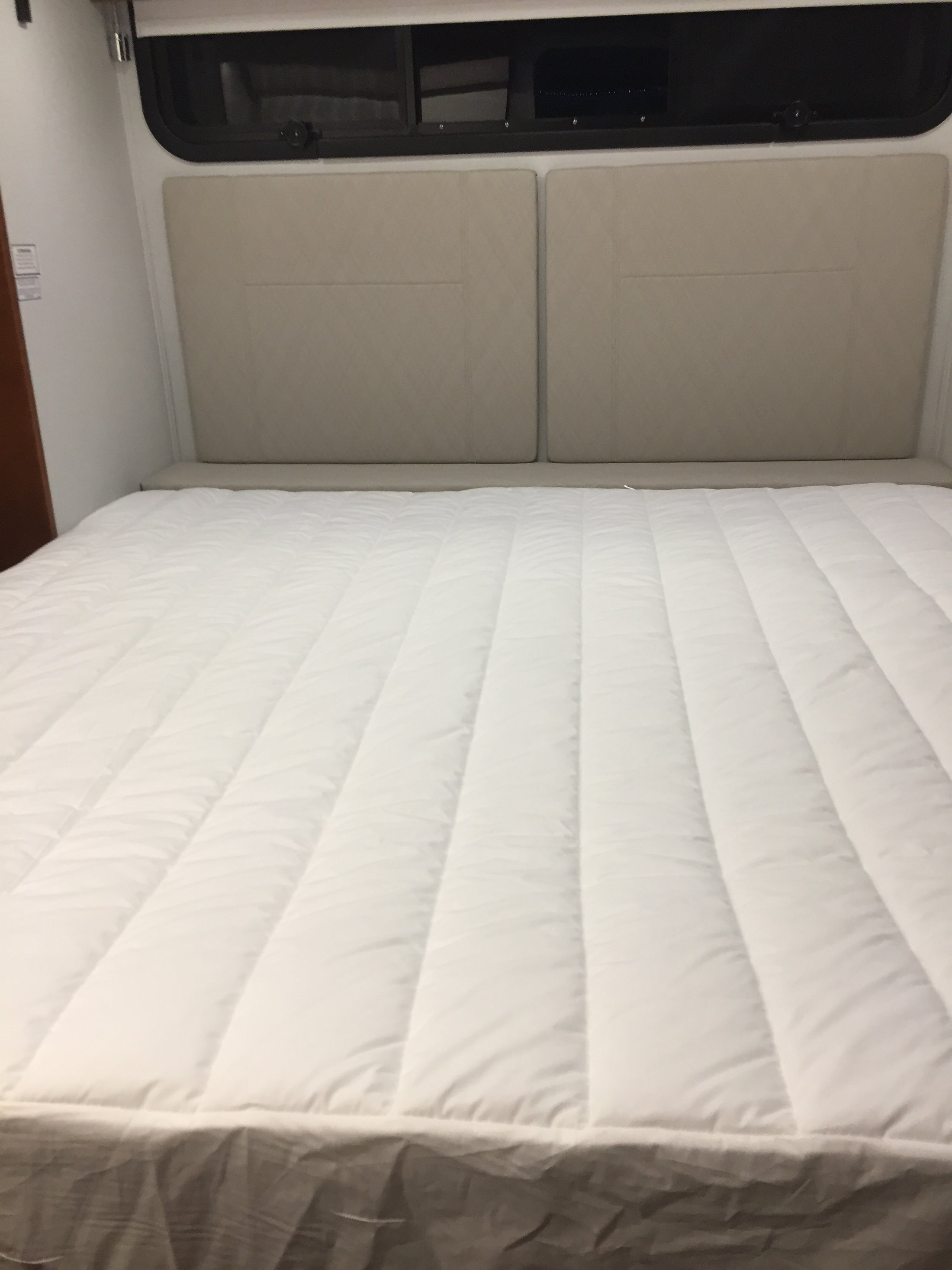 Mattress Pad for Unity Murphy Bed – Aurora RV Linens